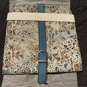 Magnolia And Vine | Bags | Magnolia And Vine Versa Purse Flap V22 Blue ...